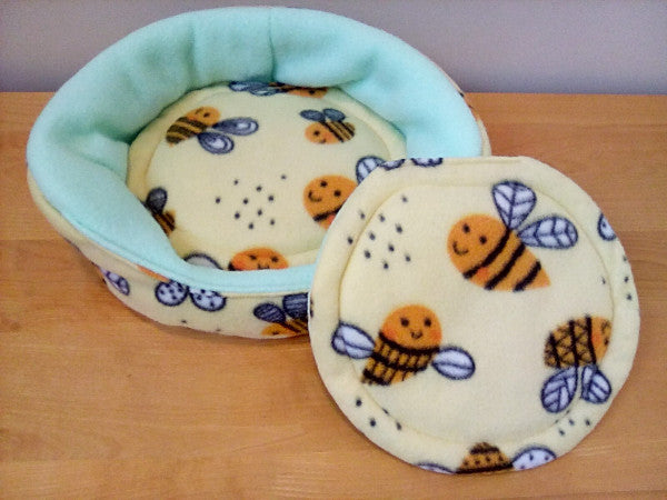 Fleece Cuddle Cup – Hop Online